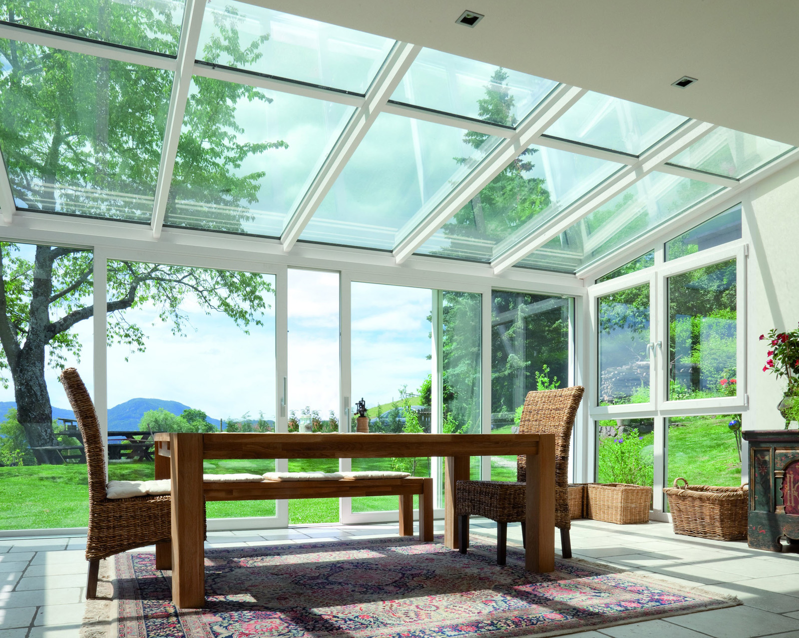 Tutte le informazioni e i consigli sugli infissi per verande